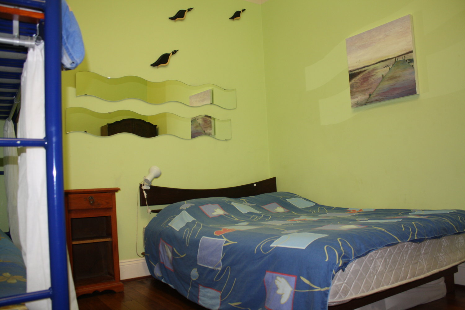 One World Backpackers, Perth - Is it Worth it? NEW Reviews 2025