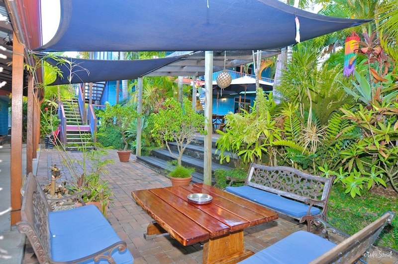 Cool Bananas Backpackers Lodge in Agnes Water / Town of 1770 - Prices ...