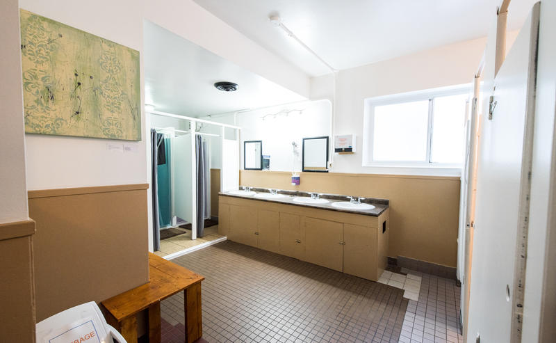 HI - Jasper Hostel in Jasper National Park - Prices 2021 (How to compare?)