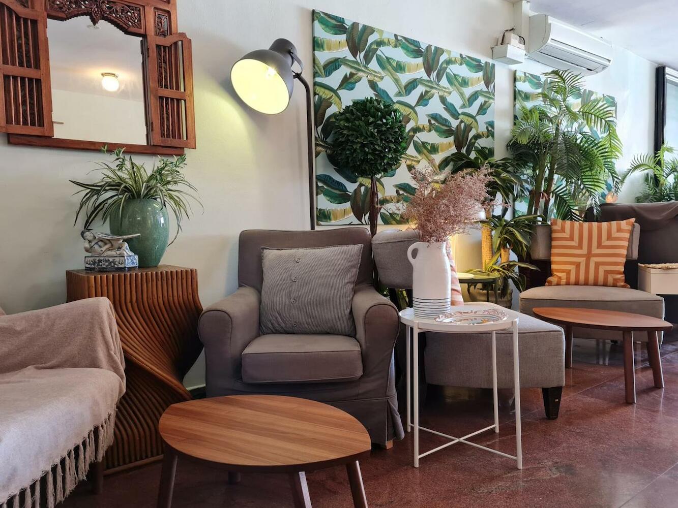 9 BEST Hostels in Singapore 2025 (for Solo-Traveler)