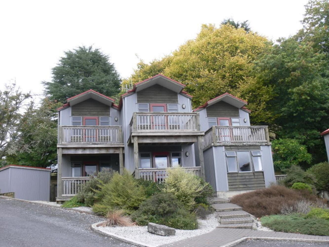 Top 10 Best-Rated Hostels in Waitomo ⭐