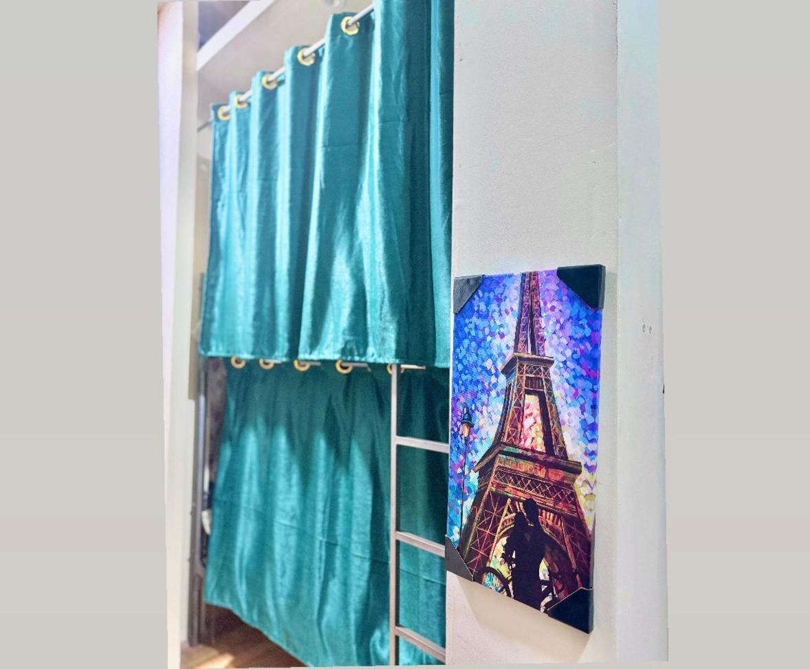 8 CHEAPEST Hostels in Dubai - (Affordable Prices)