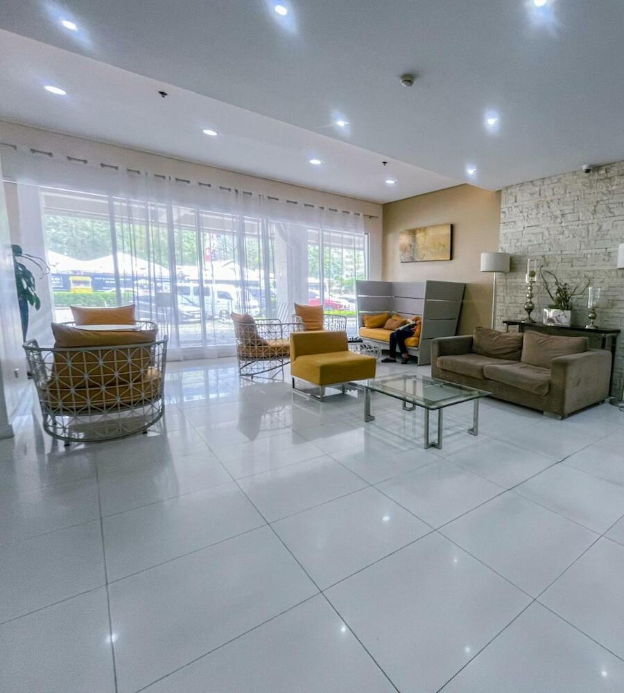 Private twin room for 2 in boarding place in condo - Cebu IT Park, Cebu ...