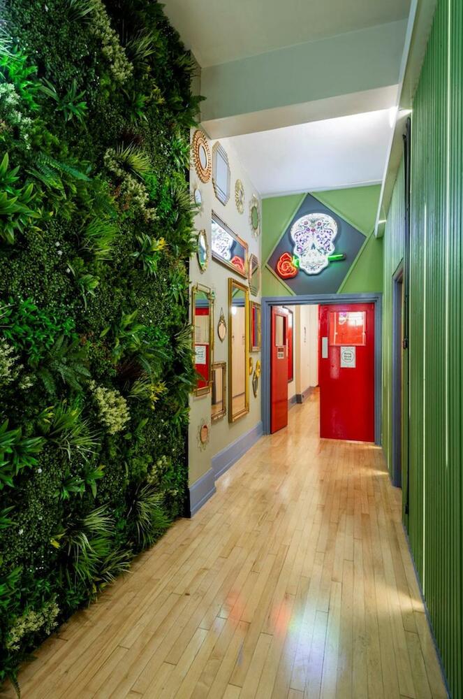 13 CHEAPEST Hostels in London - (Affordable Prices)