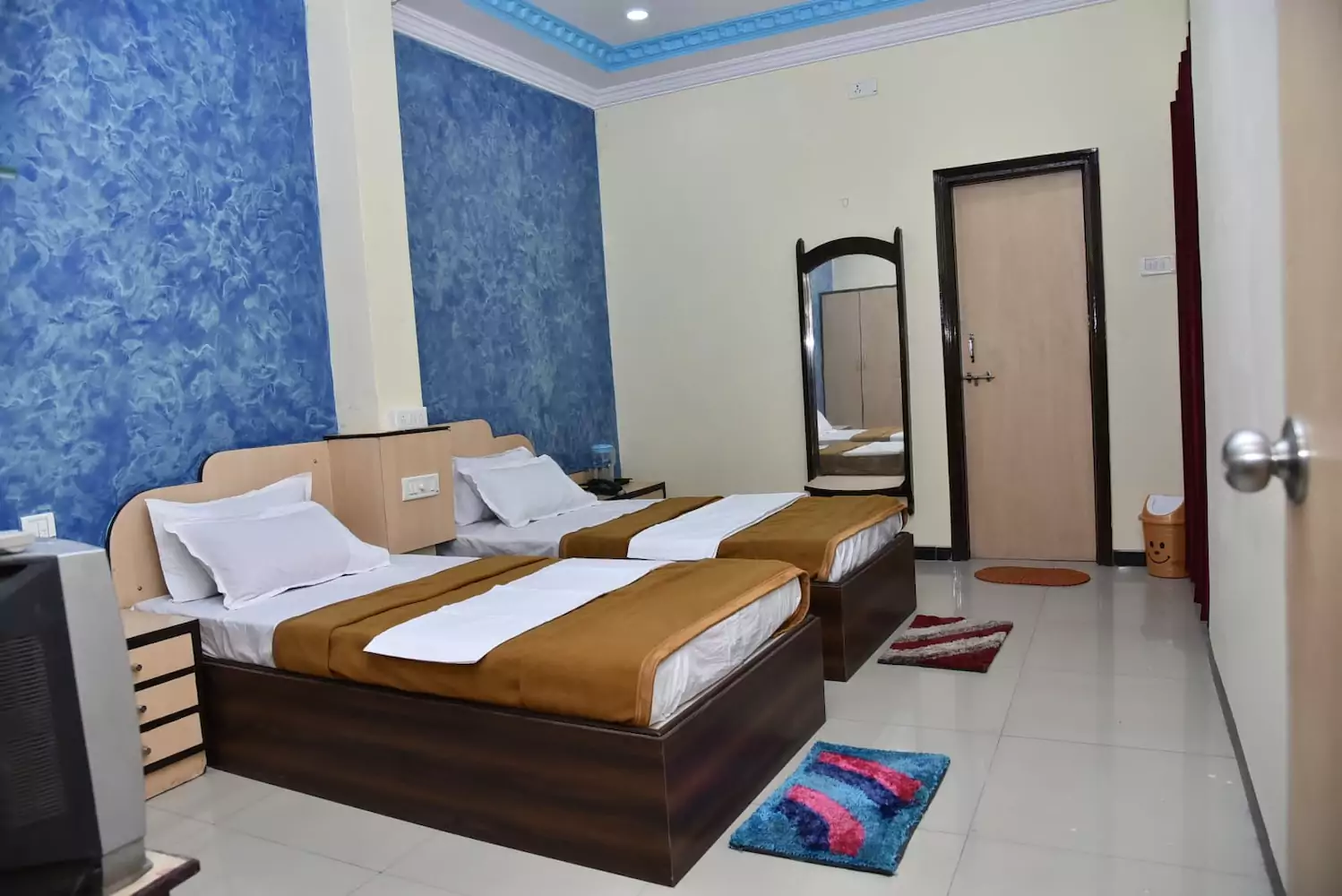 6 CR Hotel Kalash Plaza, Aurangabad - Is it Worth it? NEW Reviews 2024