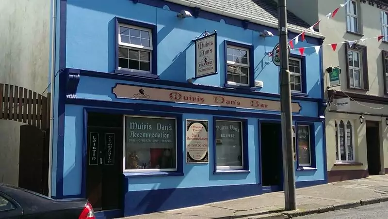 Muiris Dan's Pub & Accommodation, Dingle - Is it Worth it? NEW Reviews 2024