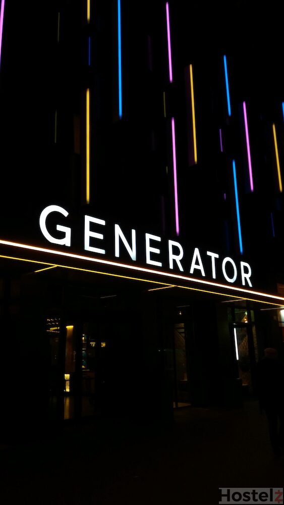 Generator Paris in Paris - Prices 2020 (How to compare?)