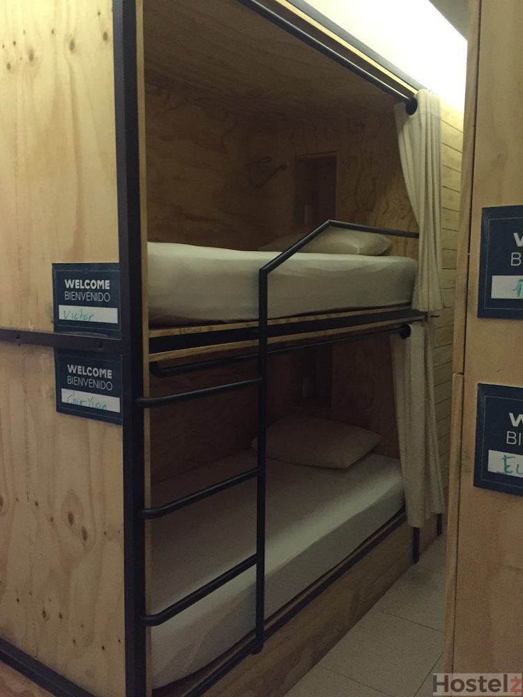 Nomads Hotel Hostel & Rooftop Pool, Cancún - Is it Worth it? NEW ...