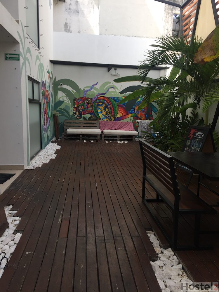 Nomads Hotel Hostel & Rooftop Pool, Cancún - Is it Worth it? NEW ...